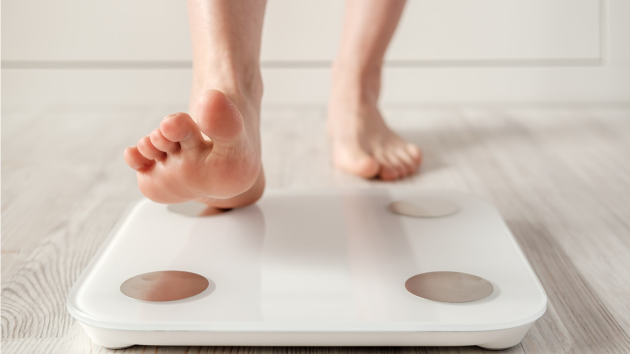 女性の平均体脂肪率は？年齢別の理想値や減らし方を解説